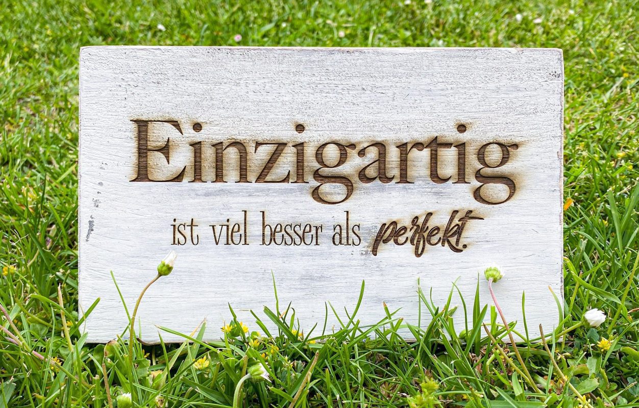 Vintage Shabby Chic Schild "Einzigartig ist viel besser als perfekt ...